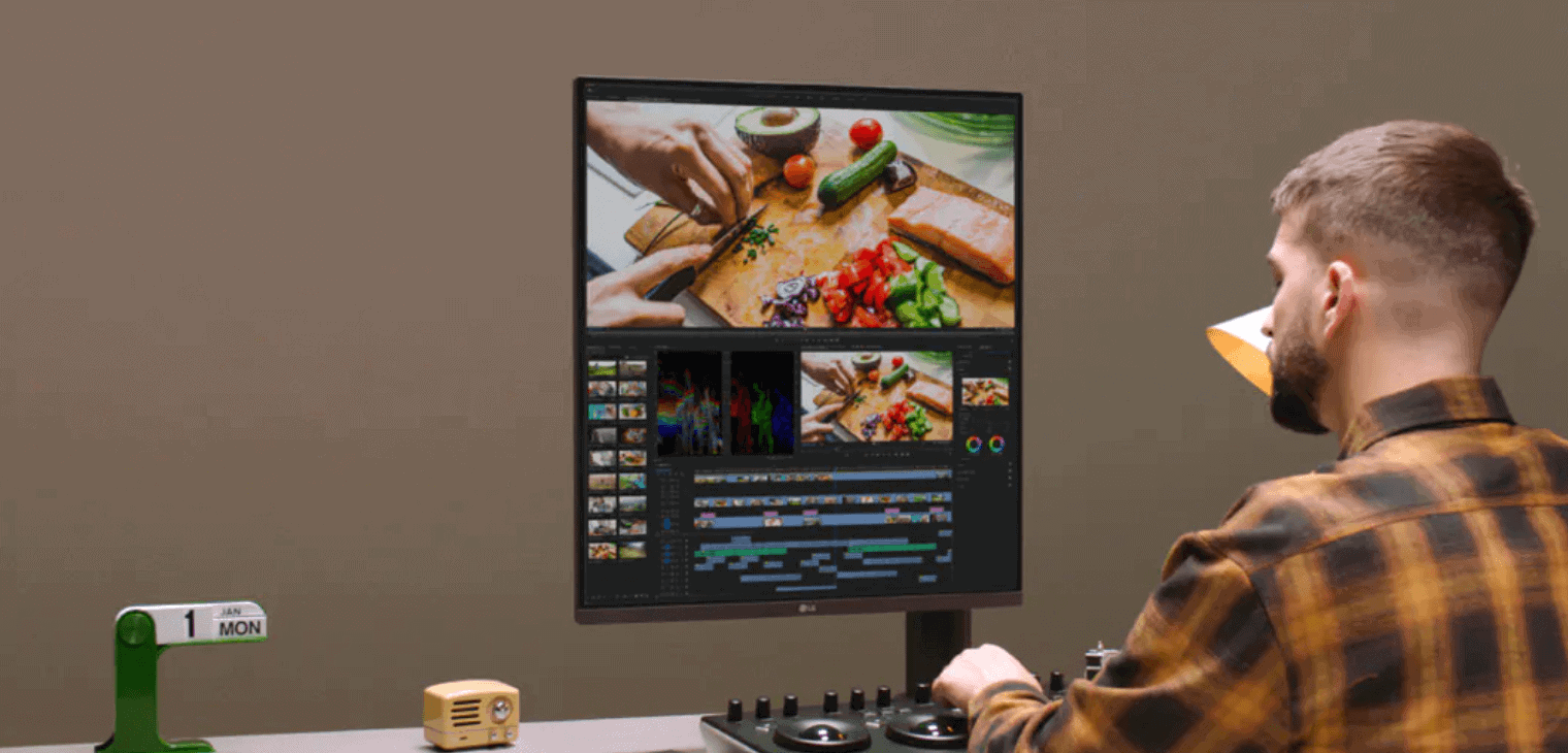 5 Best Vertical Monitors For Home And Office (2024)
