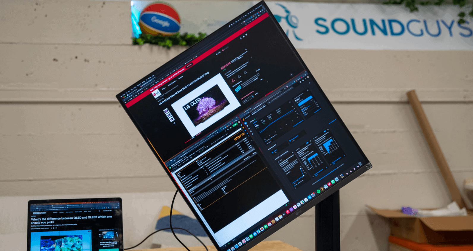 5 Best Vertical Monitors For Home And Office (2024)